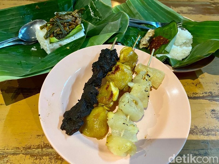 Wedangan Pak Basuki Terkenal di Solo, Pernah Dikunjungi Ganjar Pranowo!