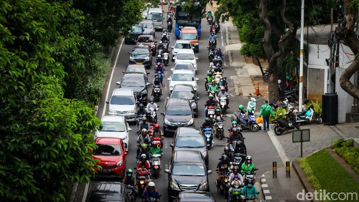 Lalin Jalan TB Simatupang Arah Ragunan Macet Gaes Lalin Jalan TB Simatupang Arah Ragunan Macet Gaes