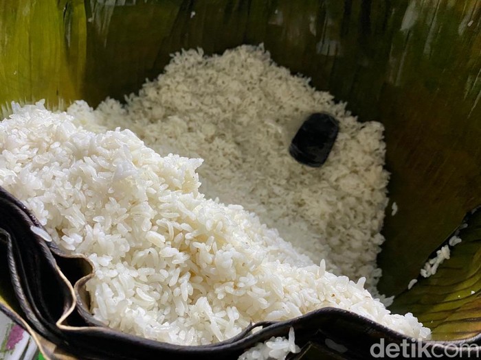 Gurih Mlekoh! Nasi Liwet Yu Sani yang Jadi Favorit di Solo
