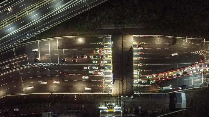 Terkini! Suasana Arus Balik di Gerbang Tol Cileunyi Ramai Lancar