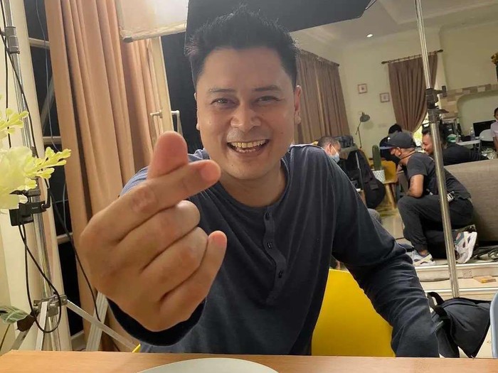 7 Potret Iqbal Pakula Dalam Kenangan, Meninggal Dunia di Usia 46 Tahun