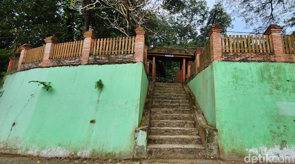 Menelusuri Jalanan Neraka, Bertemu Desa Dipenuhi Akar Jati ke Tempat ...