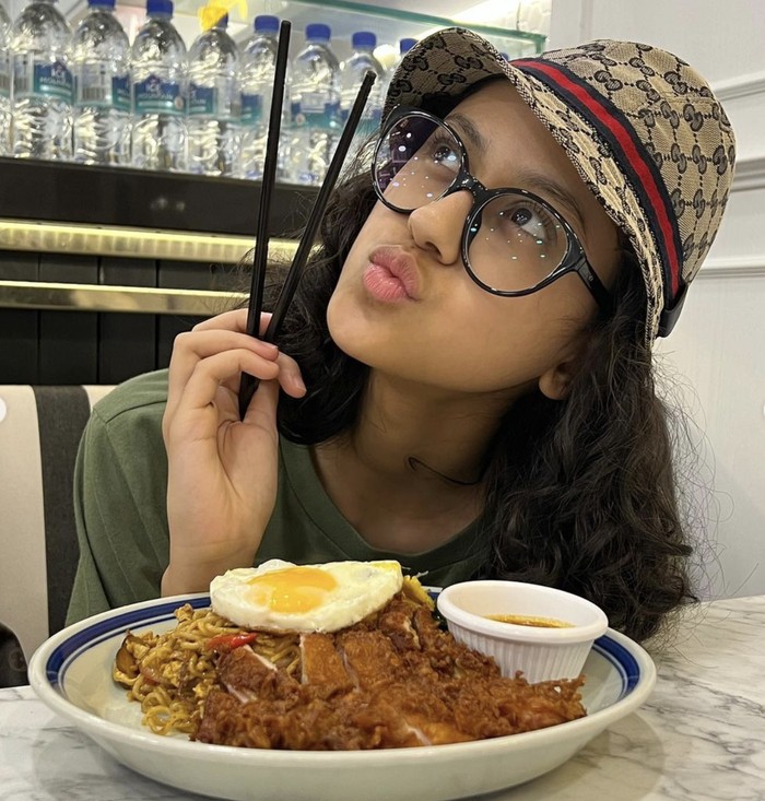 10 Potret Kulineran Asila Maisa, Putri Ramzi yang Kini Jadi Penyanyi