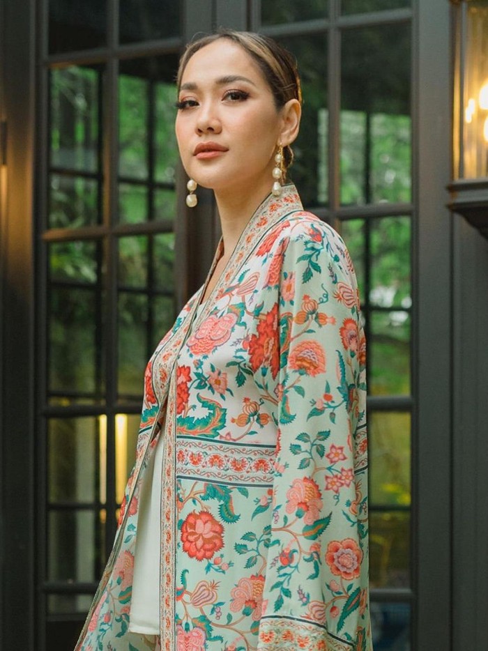 Cie... Baju BCL dan Tiko Aryawardhana Seragaman - Foto 2