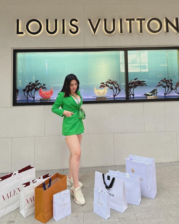 5 Potret Iqlima Kim Si Cewek Bumi