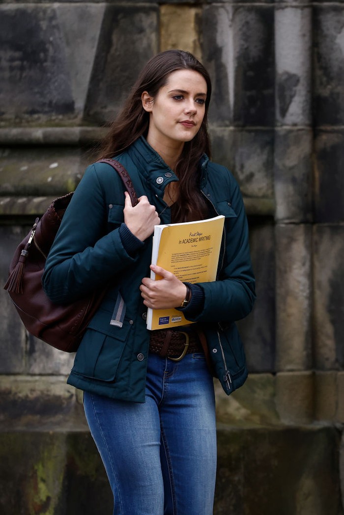 Potret Meg Bellamy Sebagai Kate Middleton di The Crown, Mirip?