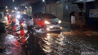 Pemkot Bergelut dengan Titik Rawan Banjir di Bandung