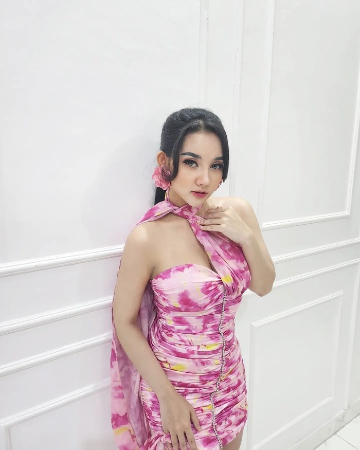 5 Potret Lala Widy Mau Enjoy Tanpa Pasangan Dulu