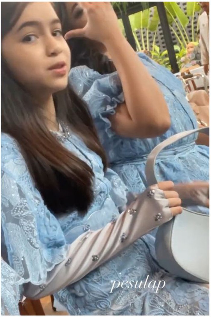 Ibunda Marshanda Nikah, Penampilan Sienna Jadi Sorotan