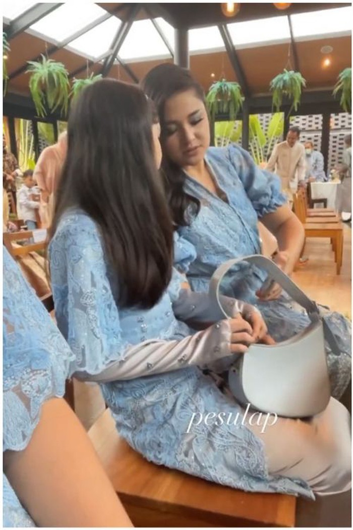 Ibunda Marshanda Nikah, Penampilan Sienna Jadi Sorotan