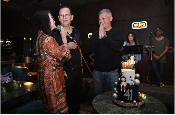 Bikin Gemes! Kue Ulang Tahun Gading Marten ke-41