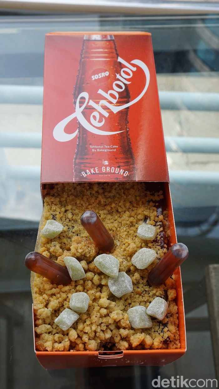 Bentuknya Unik! Kue Ini Desainnya Mirip Teh Botol hingga Permen White ...