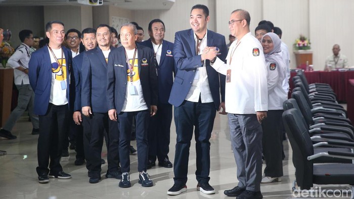 Iring Iringan Ojol Dan Marching Band Antar Nasdem Daftar Bacaleg Ke Kpu