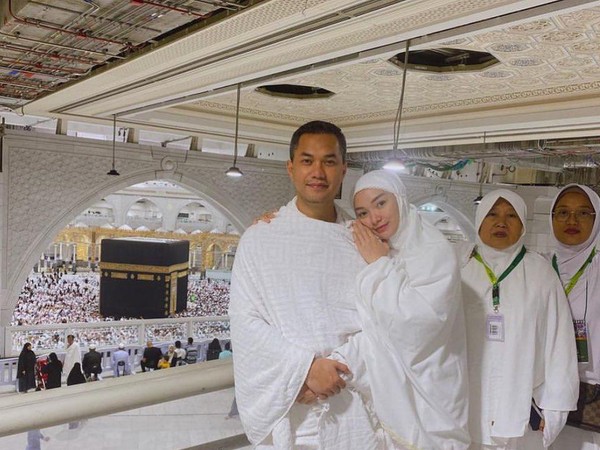 Zaskia Gotik Zaskia Gotik