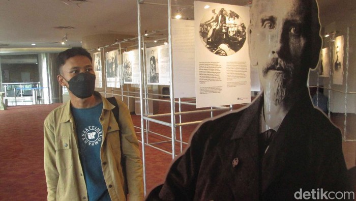 Mengintip Pameran Fotografi Snouck Hurgronje di Perpusnas