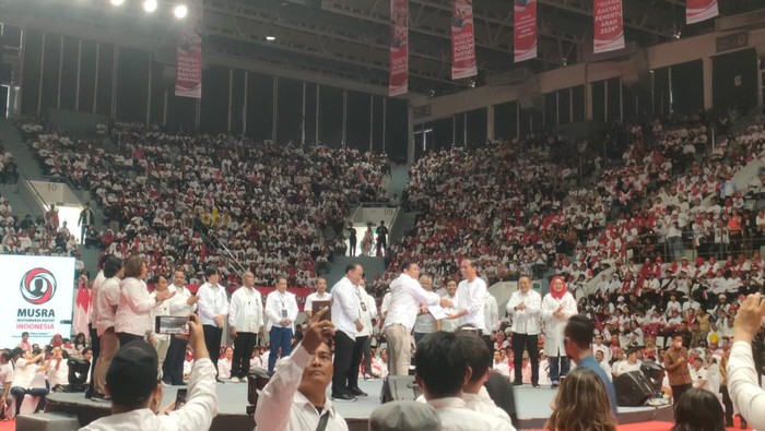 Relawan Serahkan Nama Capres-Cawapres Hasil Musra ke Jokowi Relawan Serahkan Nama Capres-Cawapres Hasil Musra ke Jokowi