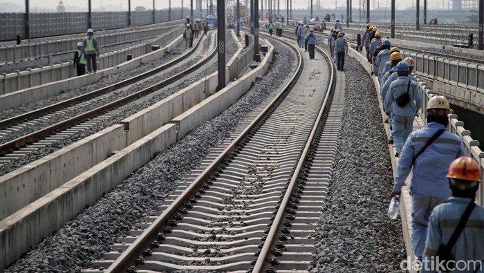 Melihat Progres Pembangunan Stasiun KCJB Halim