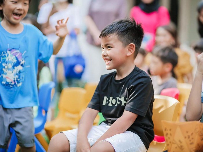 10 Potret Serunya Ultah Anak Nia Ramadhani, Ada Barongsai!