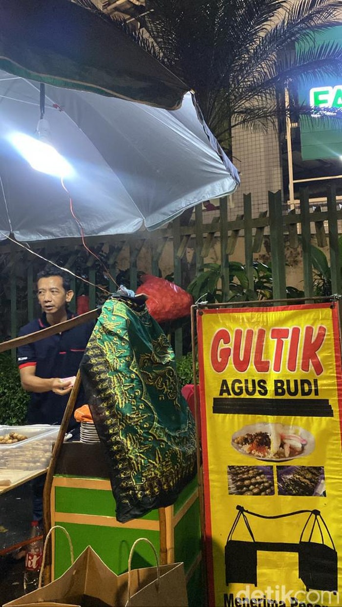 Malam Minggu Enaknya Makan Gulai Tikungan Murah di Blok M