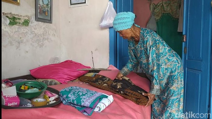 Cerita Tukang Pijat Bayi Asal Jombang Nabung 64 Tahun Akhirnya Bisa Haji Cerita Tukang Pijat Bayi Asal Jombang Nabung 64 Tahun Akhirnya Bisa Haji