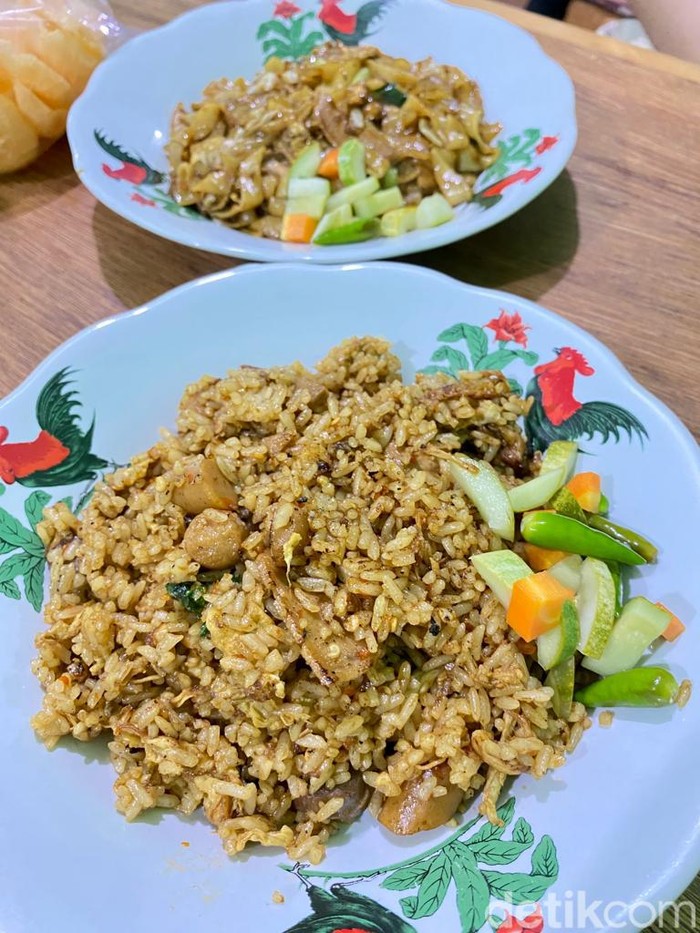 Nasi Goreng Rp 15.000 di Depok Ini Racikan Eks Chef Resto Dimsum