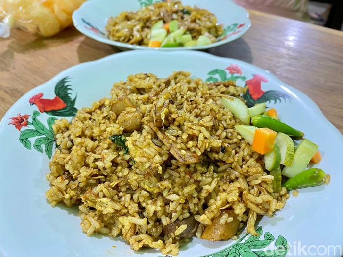 Nasi Goreng Rp 15.000 di Depok Ini Racikan Eks Chef Resto Dimsum