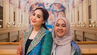 Foto Bareng Nagita Slavina, Mba Lala Bikin Salfok Pakai Tas Mirip Hermes