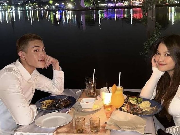 Romantisnya Julian Jacob dan Mirriam Eka Saat Kulineran Bersama