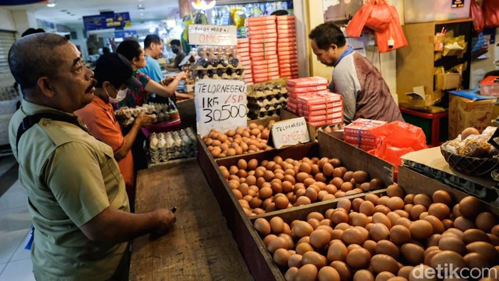 Sabar Buibu, Harga Telur Ayam Masih di Atas Rp 30 Ribu Per Kilo