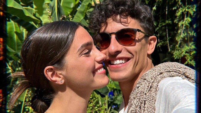 Foto Marc Marquez dan Pacar Barunya yang Lagi Bucin Banget