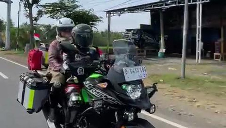 Viral Pasutri Cimahi Naik Motor ke Makkah, Mau Haji?