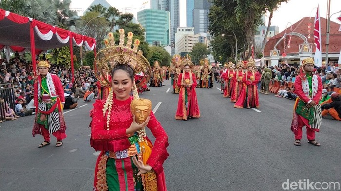 Semarak Surabaya Vaganza 2023, Parade Bunga dan Budaya