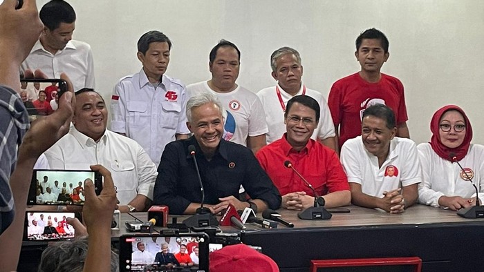 Anies Sebut Ada yang Khawatir Jokowi Cawe-cawe, Ganjar Bilang Jangan ... Anies Sebut Ada yang Khawatir Jokowi Cawe-cawe, Ganjar Bilang Jangan ...