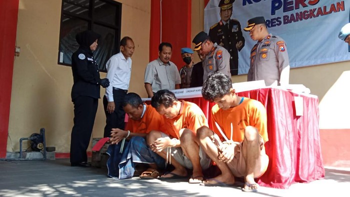 Wanita Bangkalan Tewas Dibunuh Selingkuhan Hingga Lehernya Nyaris Putus