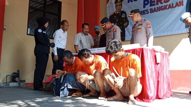 7 Fakta Wanita Hamil di Bangkalan Dibunuh Sadis Tukang Terang Bulan 7 Fakta Wanita Hamil di Bangkalan Dibunuh Sadis Tukang Terang Bulan