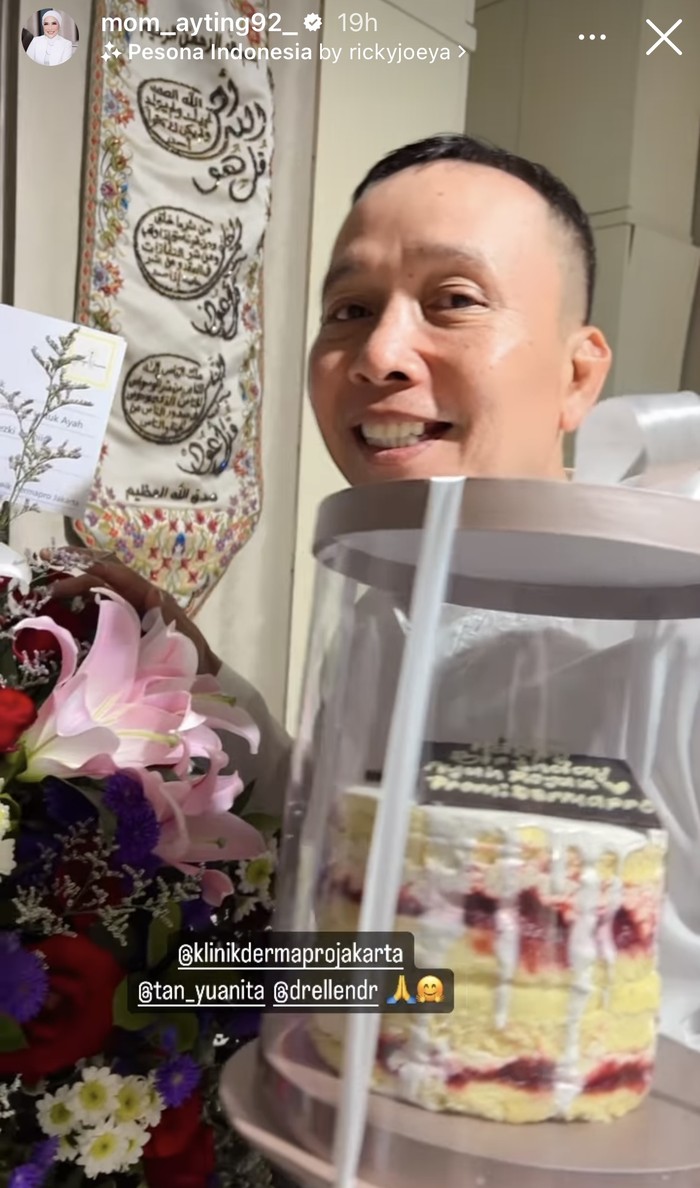 Ayah Ojak Ulang Tahun,Dirayakan di Restoran hingga Dapat Banyak Kue