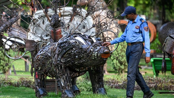 Patung Hewan dari Besi Tua Percantik Taman di Delhi Jelang KTT G20