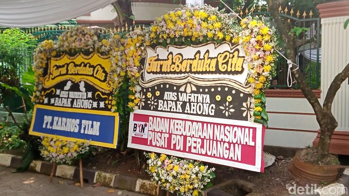 Suasana Duka di Rumah Salman Al Farisi, Pemeran Ahong