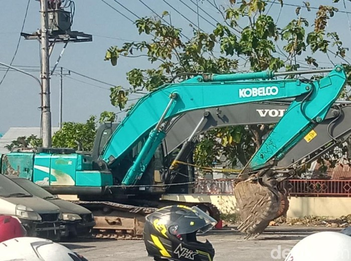 Tambang Pasir Ilegal di Tlogowatu Klaten Digerebek Polda, Ekskavator Disita Tambang Pasir Ilegal di Tlogowatu Klaten Digerebek Polda, Ekskavator Disita