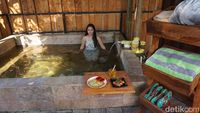 Nikmatnya Berendam Air Panas Privat Berkonsep Onsen Jepang di Mojokerto