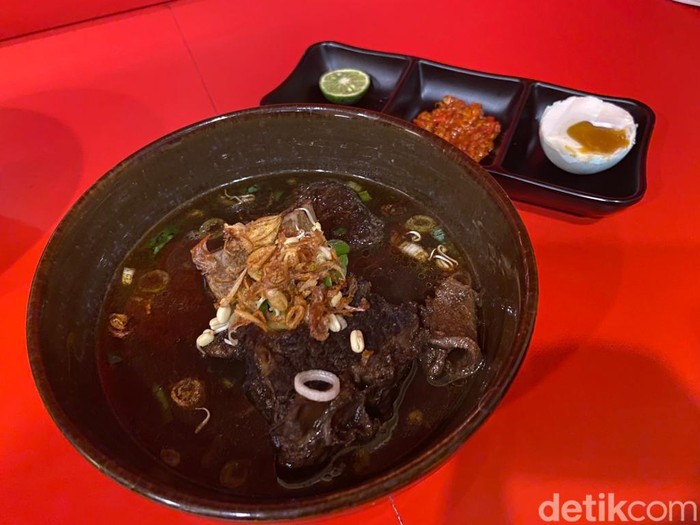 Nikmatnya Rawon Kekinian di Lucy Curated Compound