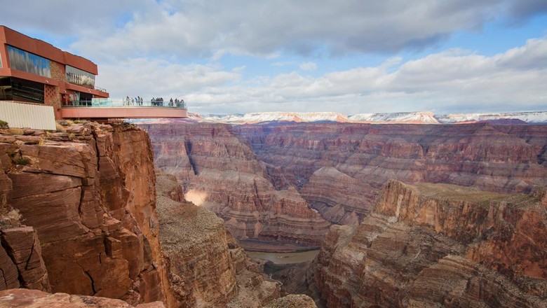 Jalan-jalan di Grand Canyon, Turis Jatuh dan Langsung Tewas!