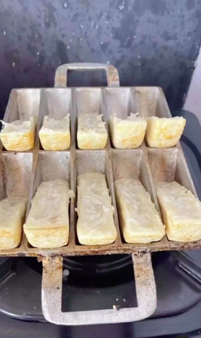 Gurih Lembut! 20 Kue Pancong Original Rp 5 Ribuan Ada di Sini