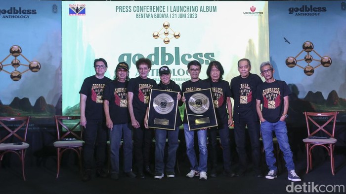 50 Tahun Berkarya, God Bless Luncurkan Album 'Anthology'