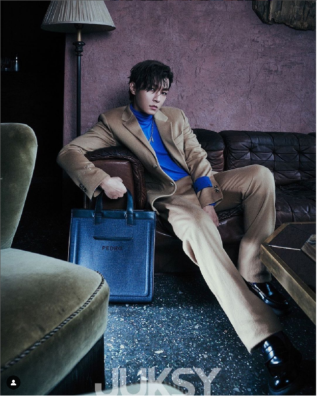 Foto Aaron Yan, Penyanyi Ketahuan Gay dan Dituduh Perkosa Pria di Bawah ...