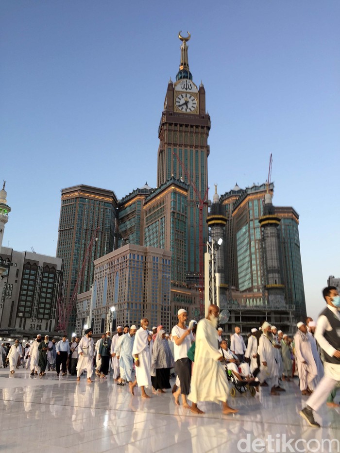Menara di Jantung Makkah, Royal Clock Tower