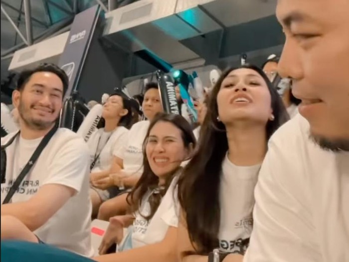 Akhirnya Muncul! Ini 7 Ekspresi Jeje dan Syahnaz Ketika Kamera Menyorot