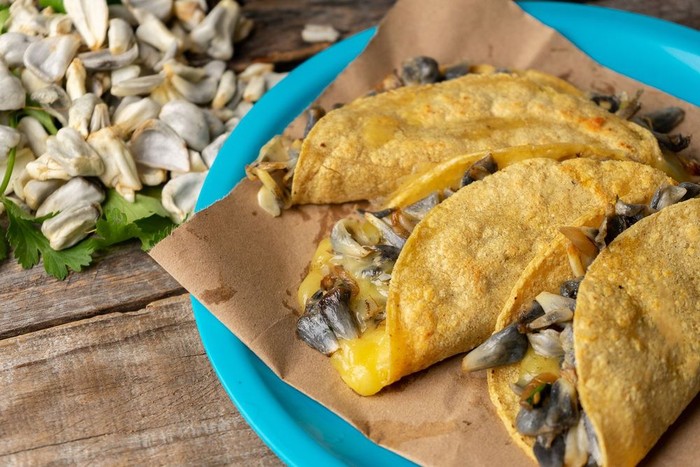 10 Makanan Ekstrem di Dunia Ini Bikin Bergidik, Berani Coba?