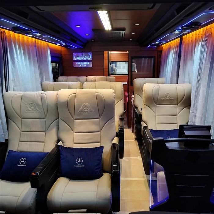 Potret Gaharnya Big Benz Commander, Bus yang Bikin AHY dan SBY Kepincut