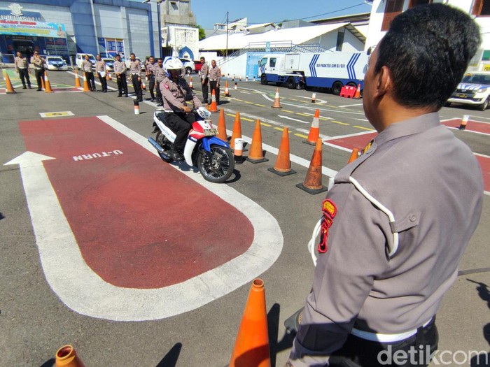 Hore! Ujian Praktik SIM Jateng Dipermudah, Ada Toleransi saat Praktik Hore! Ujian Praktik SIM Jateng Dipermudah, Ada Toleransi saat Praktik